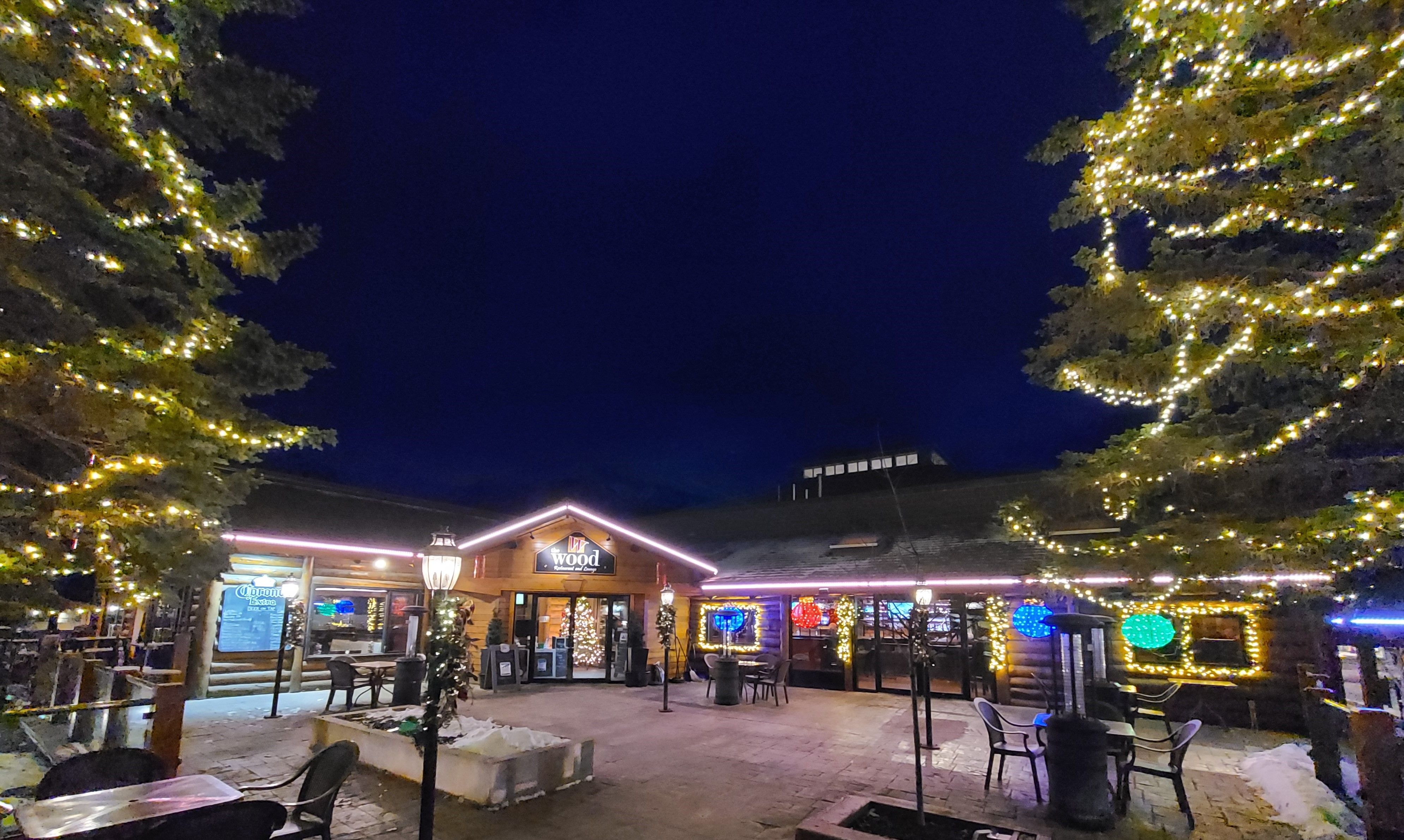 Welcome To The Wood Restaurant